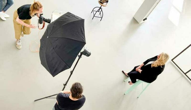 Professionelles Fotoshooting: Styling, Haare & Make-up inkl. Stilberatung